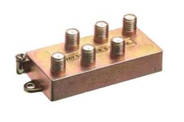 6-Way Splitter - 5 to 900 MHz - All Ports Power Passing | ShowMeCables.com